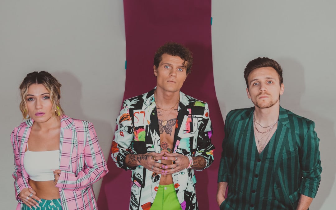 WE THREE - CAFÉ DE LA DANSE